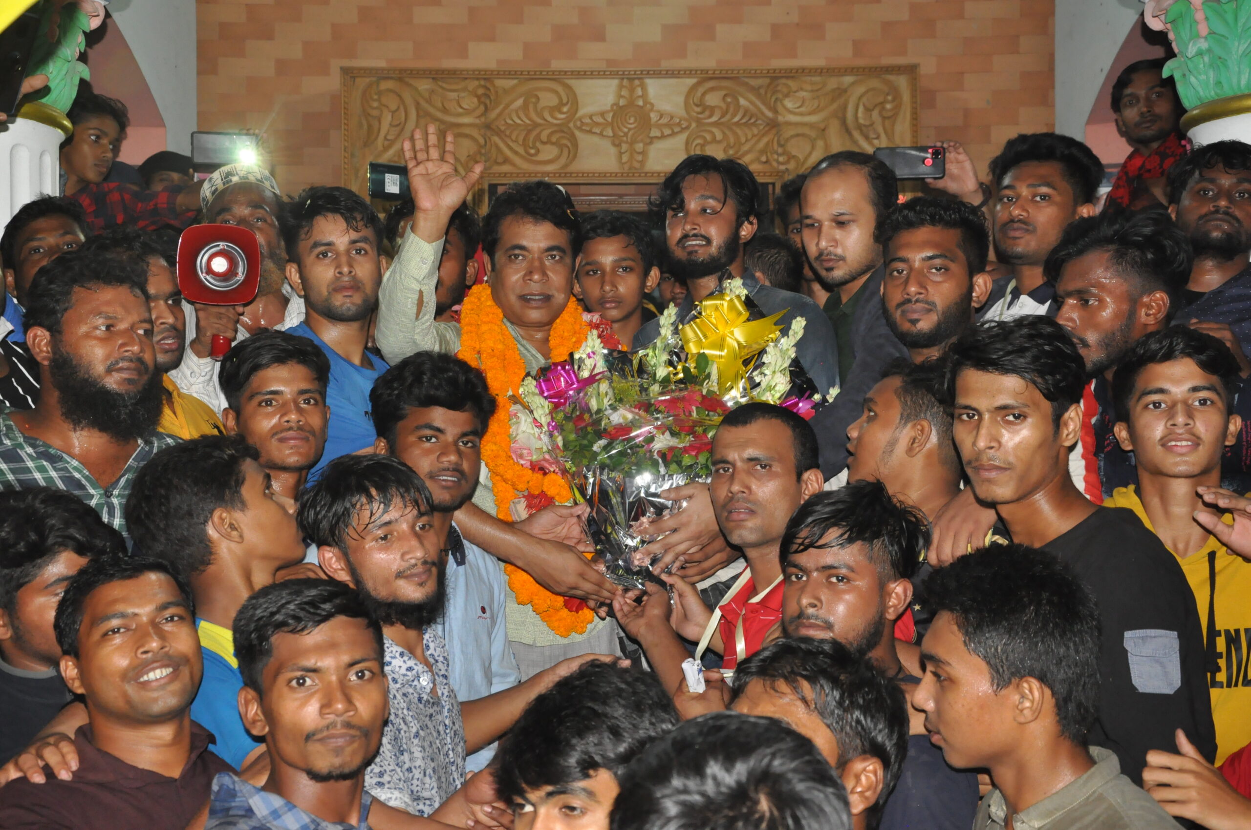 মাদারীপুরের কালকিনিতে ইউপি নির্বাচনে নৌকার ভরাডুবি - Amader Orjon