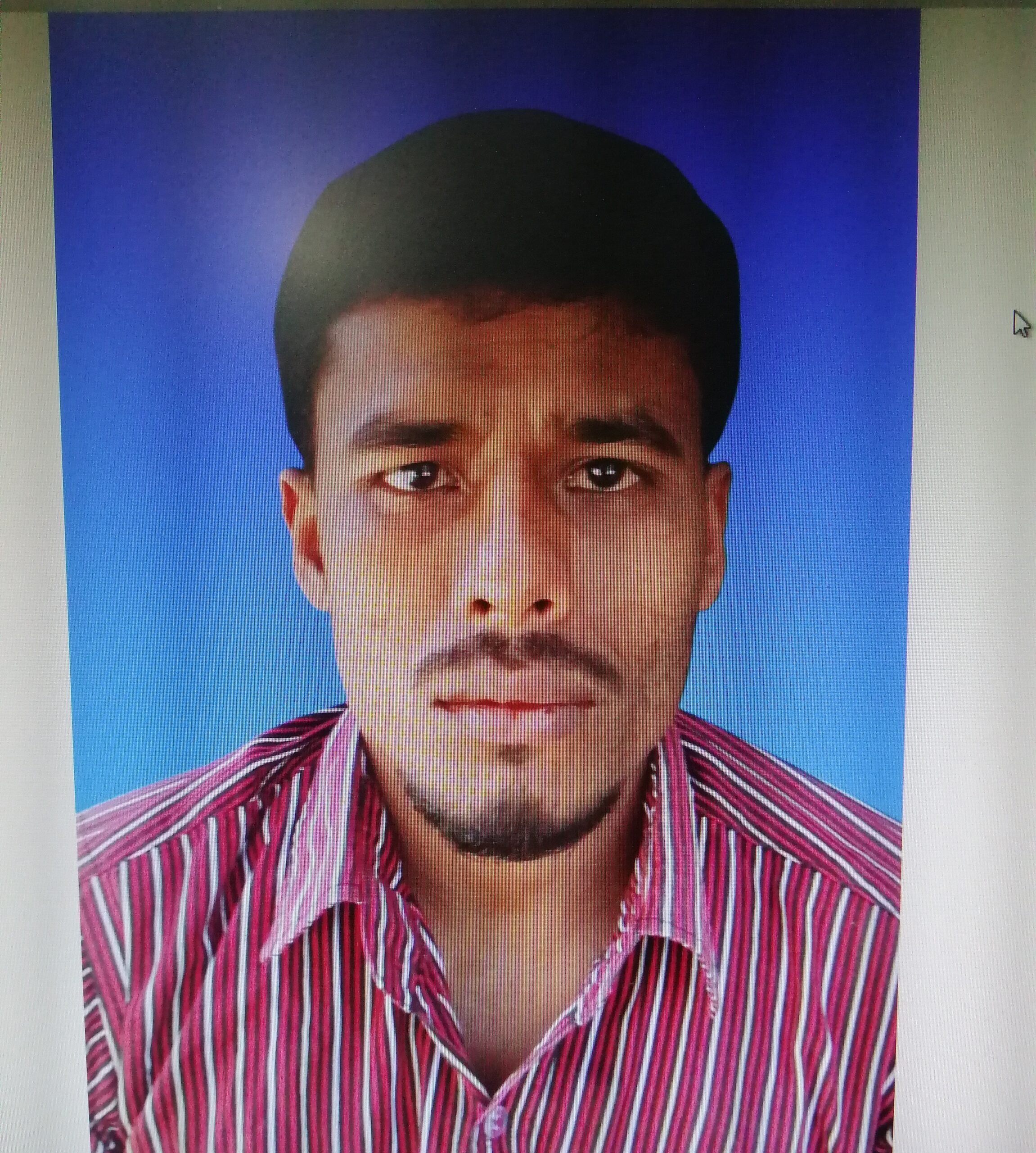 ২জন প্রবাসীর মোবাইল টাকা হাতিয়ে নেয় ইউপি সদস্য মোঃ ফারুক - Amader Orjon