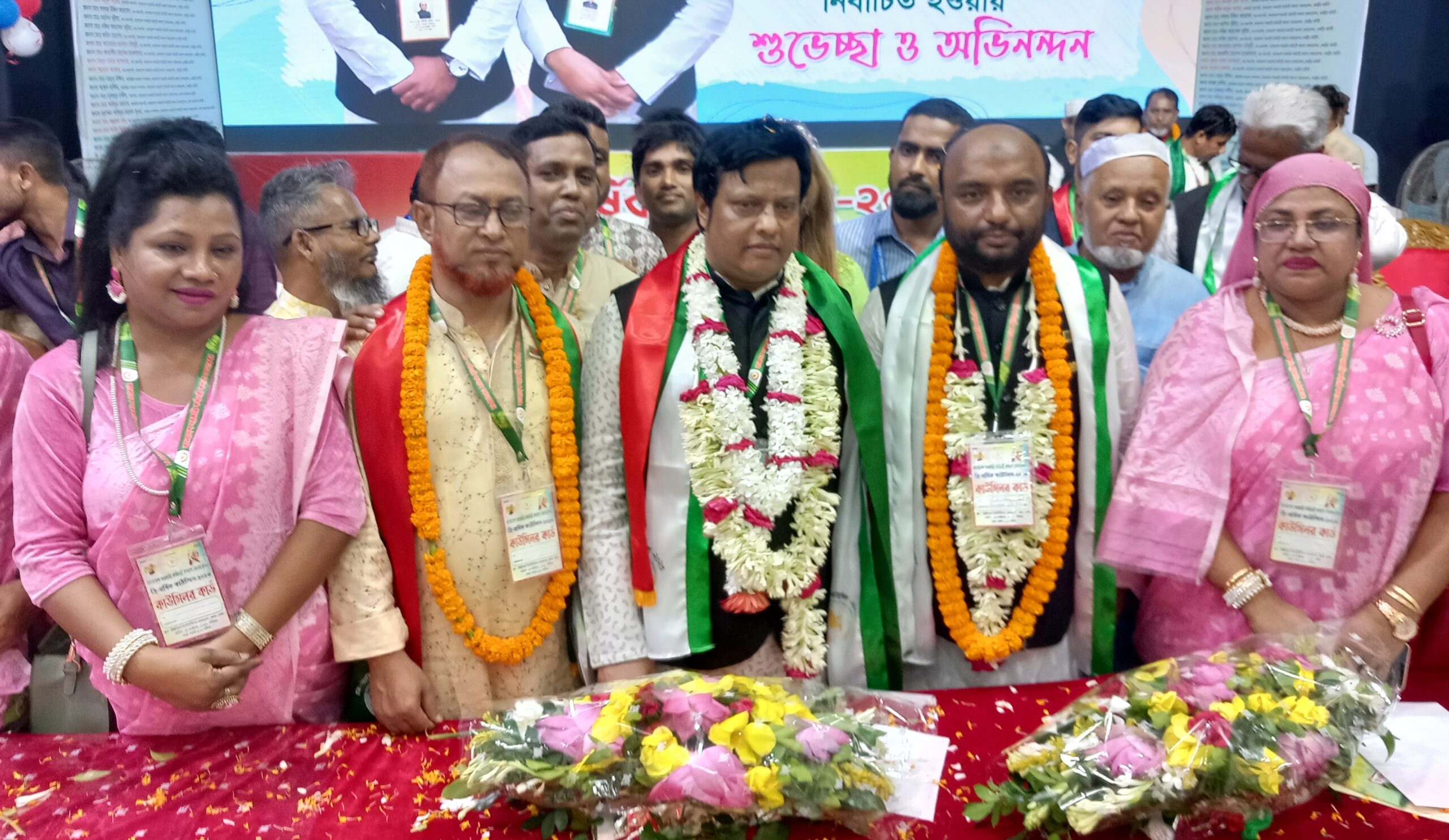 বাংলাদেশ সরকারি কর্মচারী কল্যাণ ফেডারেশনের নব-নির্বাচিত সভাপতি আকতার ...